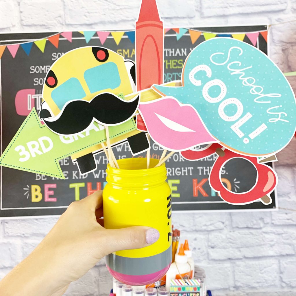 August Celebration Circle First Day of School Kit